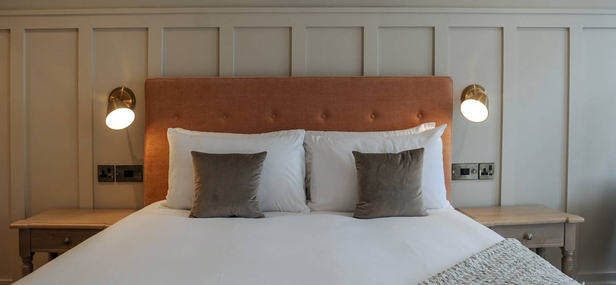 Village Room - The Lion